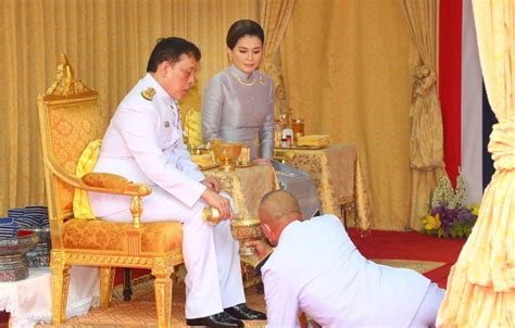 Photo Gallery ในหลวง พระราชินี ทรงประกอบพิธีสมโภช “พระพุทธธรรมกายเทพมงคล” สร้างจากเนื้อทองแดง