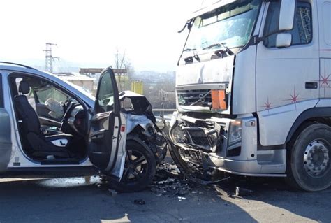 Кървава развръзка Мъж от Козлодуй загина в тежка катастрофа между Бяла Слатина и Кнежа пътят е