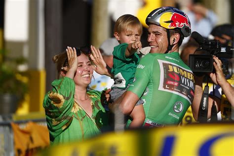 Wout Van Aert Wordt Binnenkort Opnieuw Papa Sarah De Bie Zwanger Van