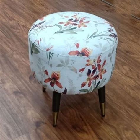 Wooden Round Small Table At ₹ 2750 Piece Wooden Table In Bengaluru Id 2851613641391