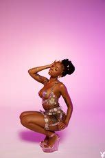 Hot Chocolate Model Sabrea Phenix Strips Totally Naked Photos