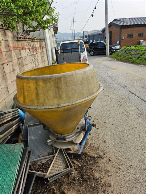 트랙터 비료 살포기 판매합니다 당근 중고거래
