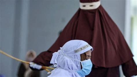 ඉස්ලාම් ධර්මය ජීවත්වෙලා ඉන්න කාලේ ලොකු වාහනවලින් ගියාට අන්තිමට යන්න වෙන්නේ එකම වාහනයකින්