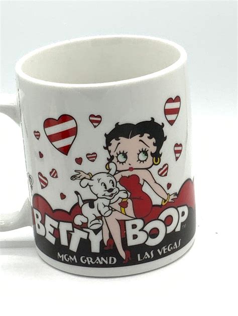 Gorgeous Collectible And Vintage Betty Boop Mug Love Susan Etsy