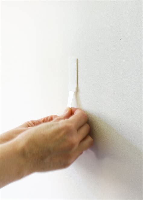 How To Remove Command Strips Without Damaging Your Walls The Homes I Have Made