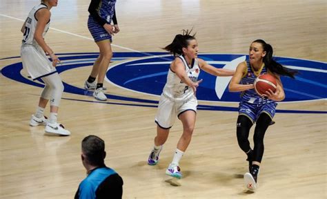 Davíð Tómas Dæmdi Er Danielle Náði í Fyrsta Sigurinn í Eurocup Karfan
