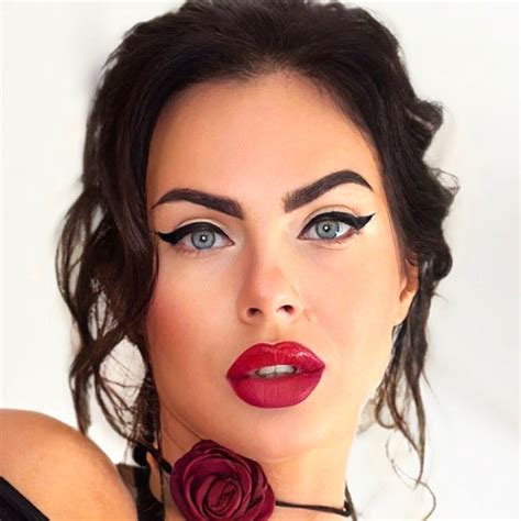 Onlyfans Cristyshine Model Profile Photos And Links Erotic Beauties