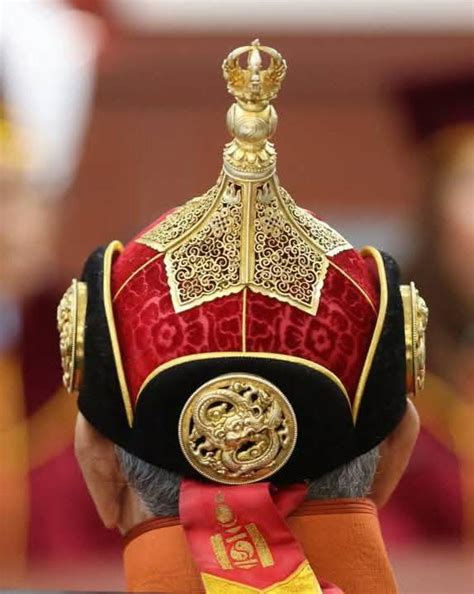 Taiz Mn Дархан аварга Х Баянмөнх Би бөх хүн ч гэлээ Facebook