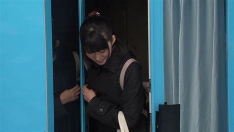 【星空もあ 玉城マイ 南菜々 大石美咲】マジックミラー号「早漏に悩む男性の暴発改善のお手伝いしてくれませんか？」街中で声をかけた心優しい看護学 207020 人気av女優観察日記 無料