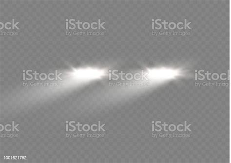 자동차 헤드라이트 투명 한 어둠의 배경에 고립의 라운드 광선의 현실적인 백색 발광 디자인을 위한 벡터 밝은 기차 조명입니다 쉽게 조명 플래시입니다 벡터 일러스트 레이 션