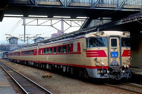 キハ80系札幌駅 鉄道 キハ 鉄道 写真