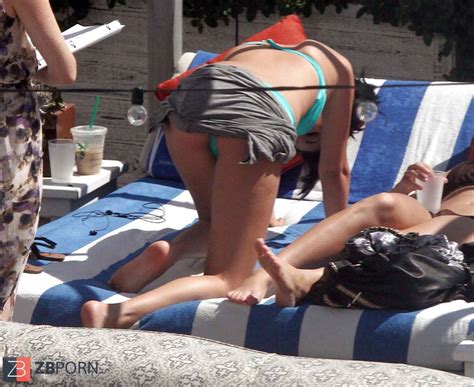 Selena Gomez Bathing Suit At Pool In Miami Sep Zb Porn