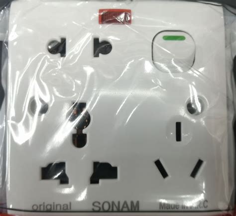 Multi Function Universal Wall Switch Socket 8 Pin Universal Socket