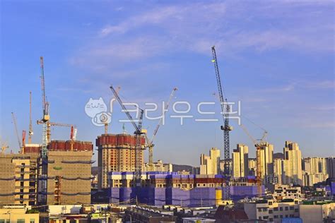 건설현장 건축현장 크레인 타워크레인 아파트건설현장 사진이미지일러스트캘리그라피 Space작가