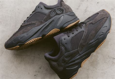 Adidas Originals Yeezy 700 Utility Black Livestock