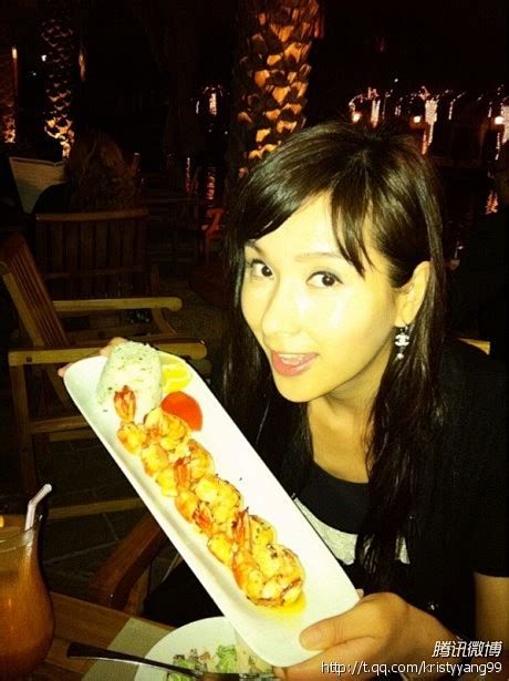 杨恭如畅游迪拜风情无限12