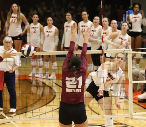 Jimmies Womens Volleyball Gets Sweep Over Morningside Jamestown Sun