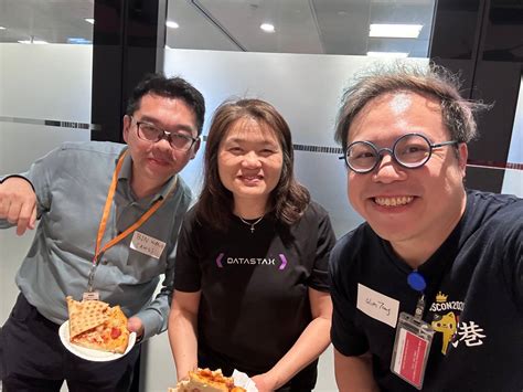 Open Source Hong Kong 72 Hello Apache Pulsar And Aws Analytics Ecosystem