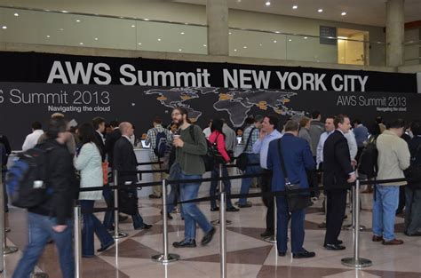 Amazon Web Services étonnant Poids Lourd Du Cloud Computing Face à