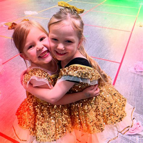 Dance Friends Make The Best Friends 🤍 Kdcfriends Kdcdancers Kicklinedancecenter Friends