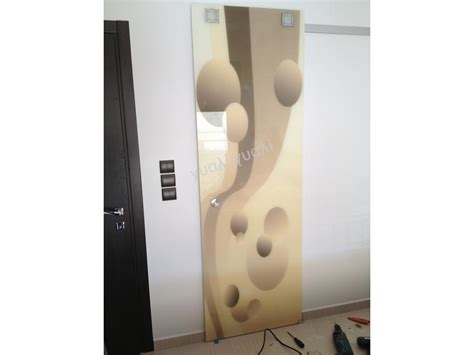 ΓΥΑΛΙΝΗ ΣΥΡΟΜΕΝΗ ΠΟΡΤΑ ΜΕ ΕΚΤΥΠΩΣΗ Τζάμια Καθρέπτες γυαλί γυαλί