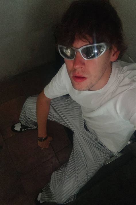 Антон Шастун Антон Самые привлекательные мужчины Мемы знаменитостей