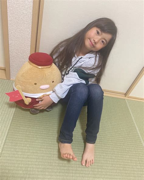 柚花 こんにちは！ 今日も元気な柚花です😘 前に1番くじでとったとんかつちゃんと共に⭐️ 2 10赤レンガ倉庫エリア、2 4枠🈳 3 24