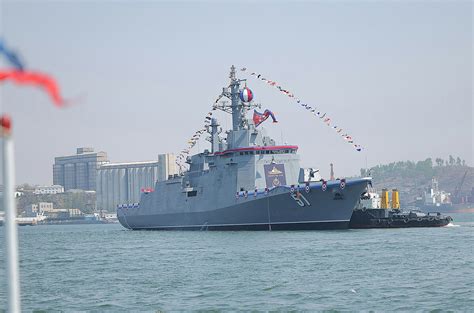 北朝鮮で駆逐艦が進水に失敗し横倒しになる惨事 原因は「速度戦」 2025年5月26日掲載 ライブドアニュース