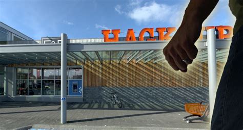 Sauð Upp úr í Hagkaup Atli Steinn Viðurkennir Sök „miklar Bólgur í Andliti“ Dv