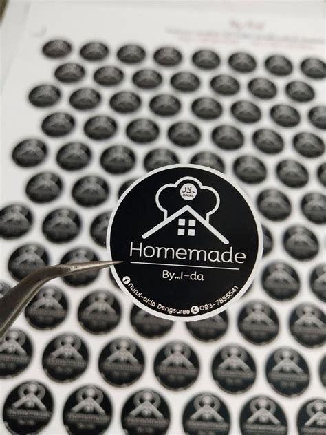 งานพิมพ์กระดาษสติ๊กเกอร์ 3 ซม ไดคัทตามทรง สวย เป๊ะ ขนาดกระดาษ A3 ‼️‼️ สวย คมชัด 👍👍