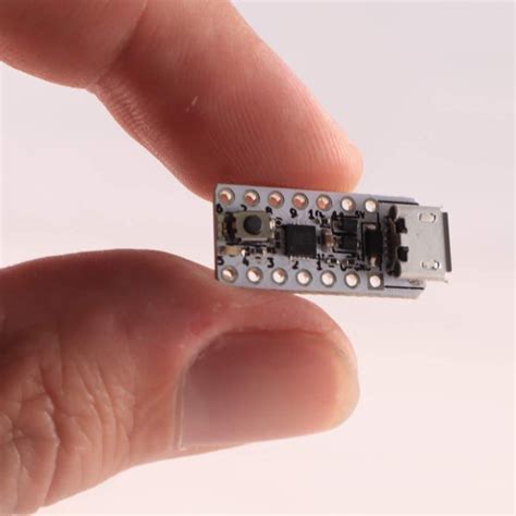 Attiny84a Tiniest Development Board