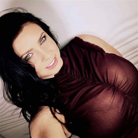 Ewa Sonnet Private Ewa Sonnet Instagram Fotos Und Videos Sonnets Long Hair Styles Beauty