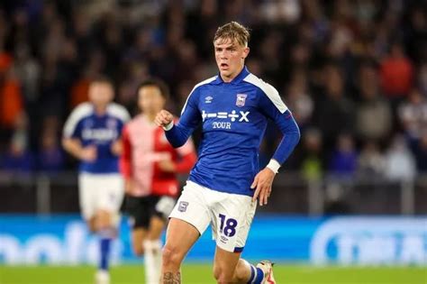 Breaking News Manchester United Closing In On Deal