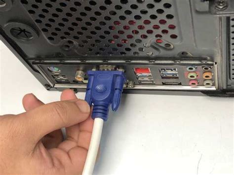 How To Fix No VGA Signal On Monitor
