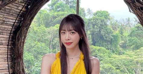 브브걸 은지 샛노란 드레스 입고 여신 자태…유정 야하다 [n샷]