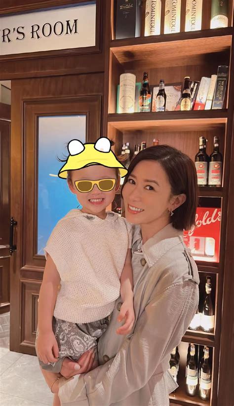 林峯和张馨月同框好甜蜜女儿格格正脸像爸爸佘诗曼惊喜出镜 哔哩哔哩