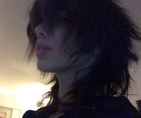 Gray On Instagram Hair Cuts Layered Haircuts Hair Styles