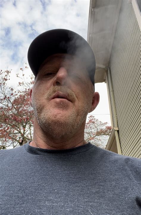 Smokin On Saturday Thisvid Com