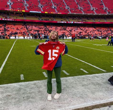 Heidi Gardner Nude Pics Scenes And Porn Video Scandal Planet