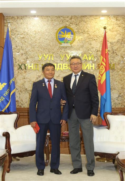 Монгол улсын “Аж үйлдвэрийн гавьяат ажилтан” цолоор шагнагдлаа БЛАСТ ХХК