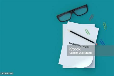 안경과 연필 근처에 비문 출판사가 있는 종이 시트 더미 책 개념을 인쇄합니다 평면도 공간을 복사합니다 3d 렌더링 서지학에 대한 스톡 사진 및 기타 이미지 Istock