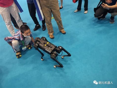 四足机器人亮相2021第七届中国（北京）军博会 朝元时代