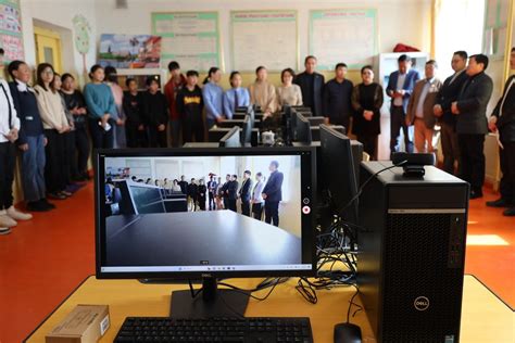 Сургалтын танхимын иж бүрдэл ном сурах бичиг гардууллаа