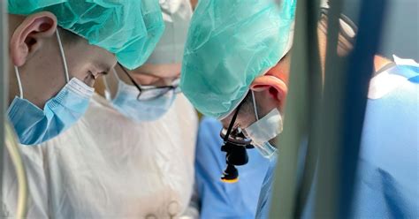 У Львові лікарі врятували семимісячну дівчинку з велетенською кістою легень Читайте на Ukr Net