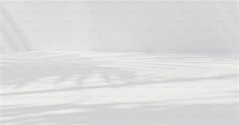 하얀 바닥과 하얀 벽이 있는 하얀 방 사진 Unsplash의 번역하다 이미지