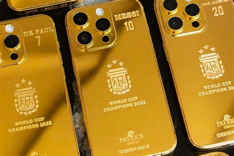 Lionel Messi Presents Argentina Team With 24k Gold Plated Iphone 14 Pro