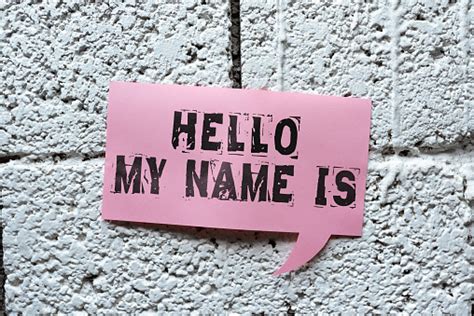 텍스트를 표시하는 쓰기 안녕하세요 내 이름 프리젠 테이션으로 새로운 사람들 노동자에게 자신을 소개합니다 프리젠 테이션으로 새로운