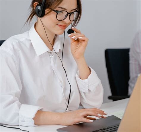 Cara Ngecas Headset Bluetooth Agar Baterai Lebih Awet Kumparan Com