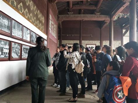 我校“青马工程”培训班赴泾县新四军军部旧址和皖南事变烈士陵园参观学习