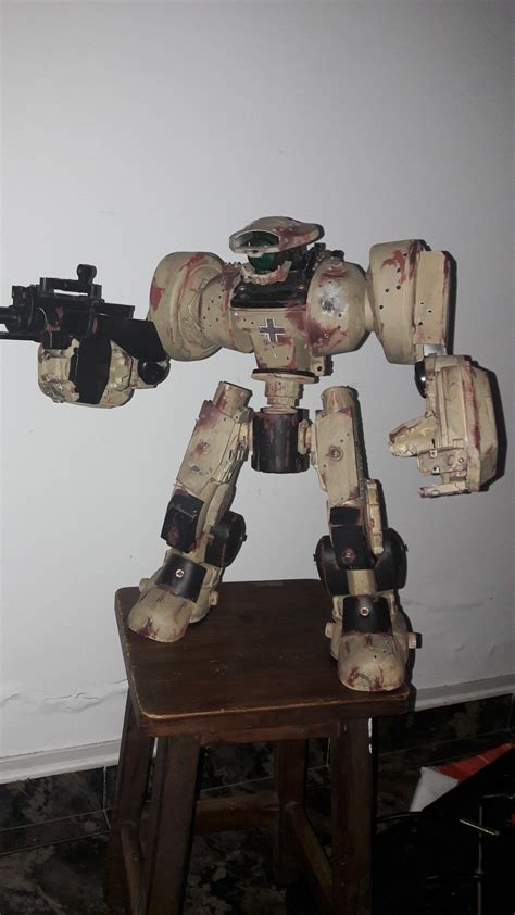 Pin De Walter Pohl En Robots Built From Scrap Arte Robot Figuras De Acción Arte